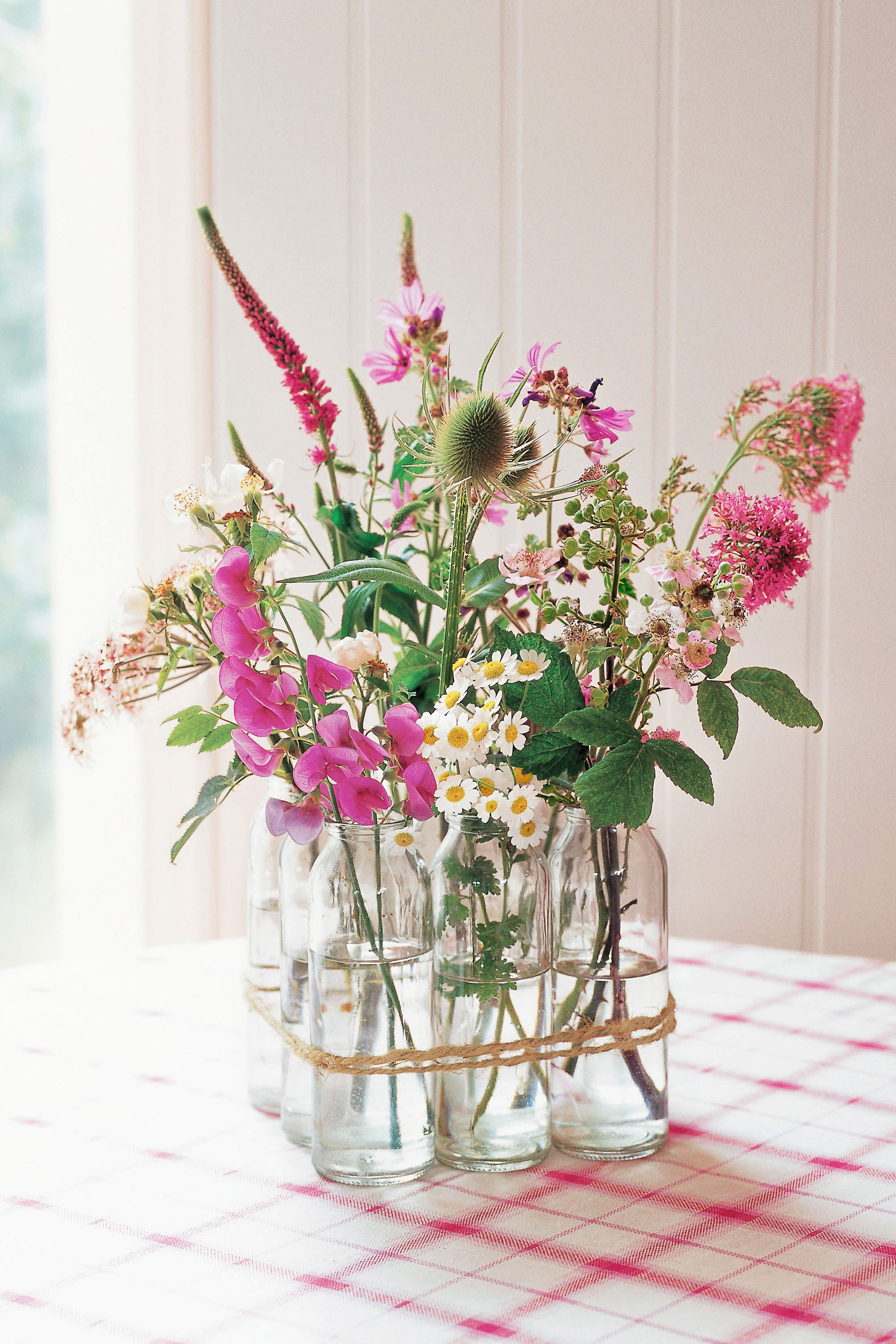 35 Easy Flower Crafts Ideas For Craft Projects With Flowers 35 Easy Flower Crafts Ideas For Craft Projects With Flowers