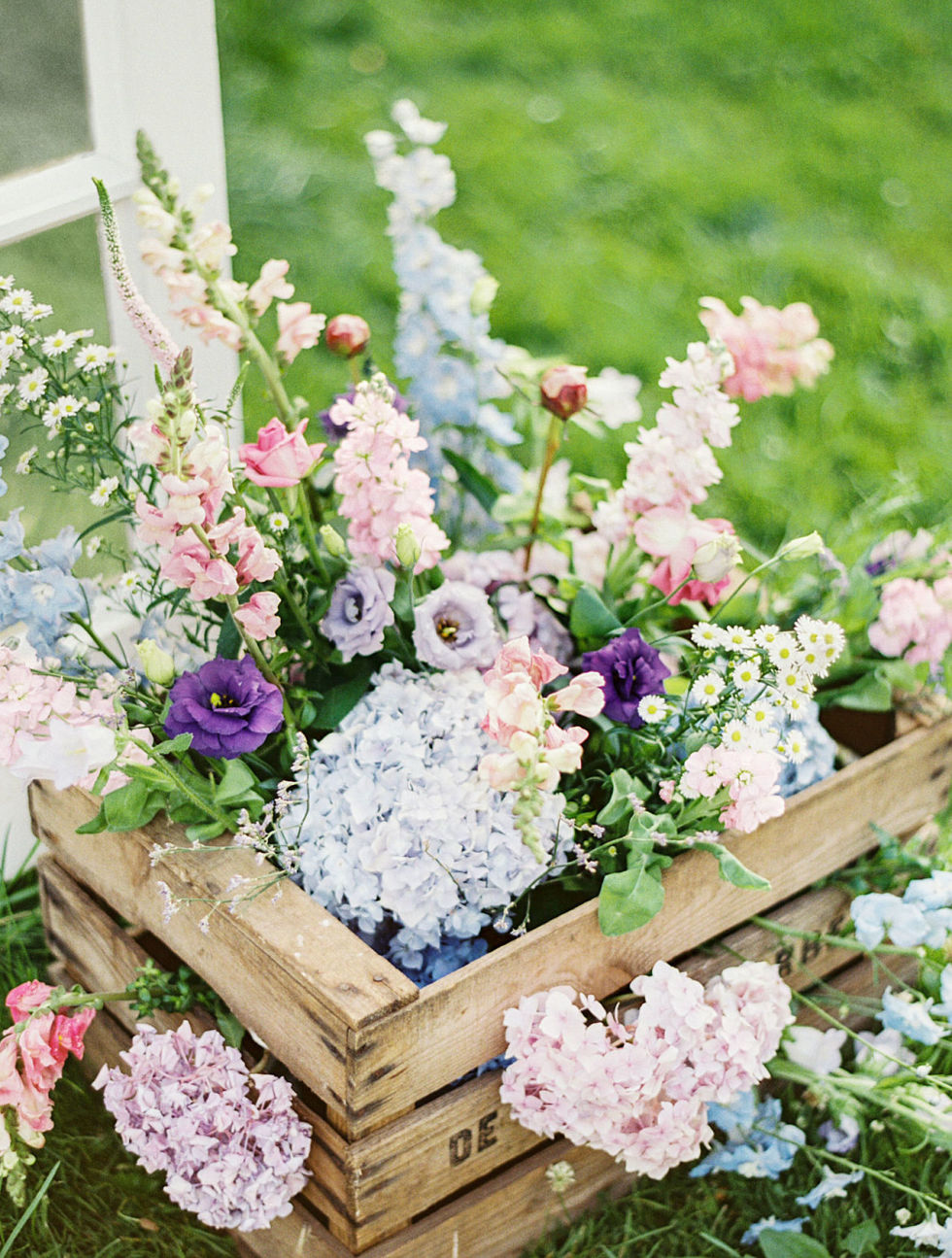 22 Stunning Spring Floral Arrangements - Sunlit Spaces