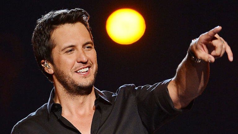 Luke Bryan Smile Luke Bryan Look Who Made The Cover Of Cabela's New