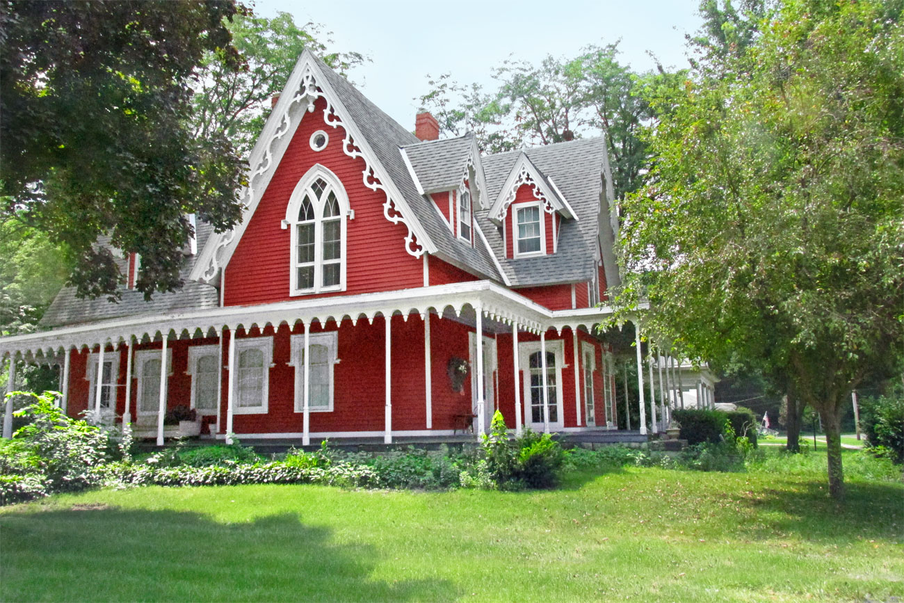 Red Houses for Sales - Country Listings