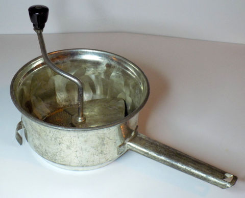 25 Kitchen Tools You Haven't Seen In Years | Page 2 of 5 | DoYouRemember?