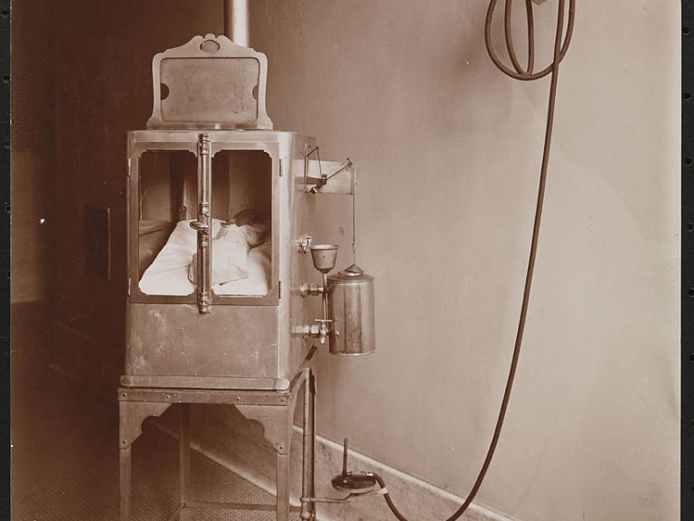Baby Incubator 1920s