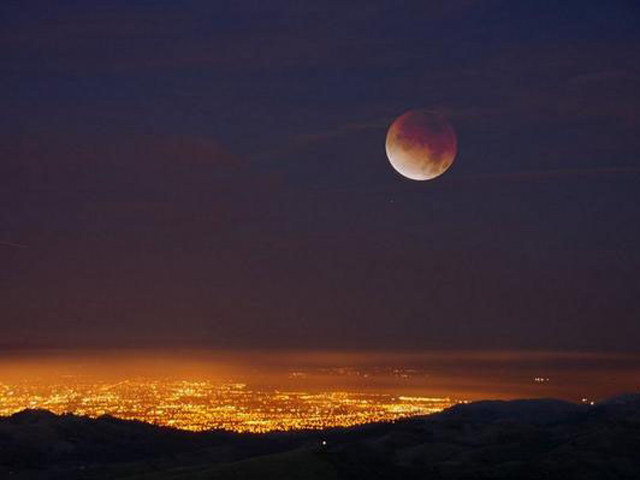 Blood Moon Pictures - Beautiful Photos of the October 2014 Blood Moon